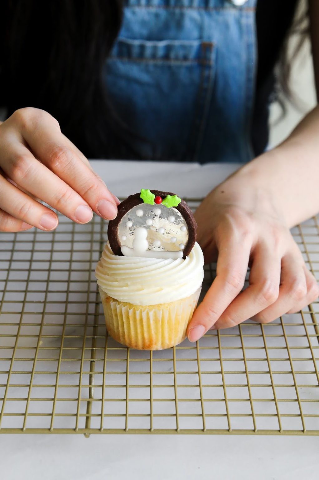 Coconut Snow Globe Cupcakes - Constellation Inspiration