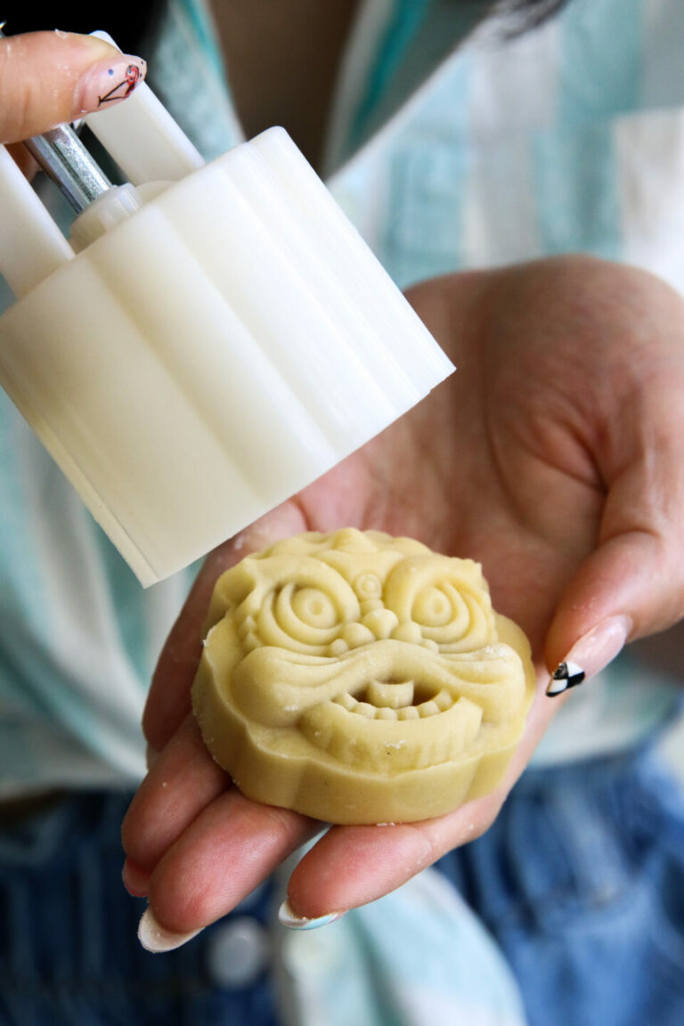 White Lotus Mooncakes with Sablé Crust - Constellation Inspiration